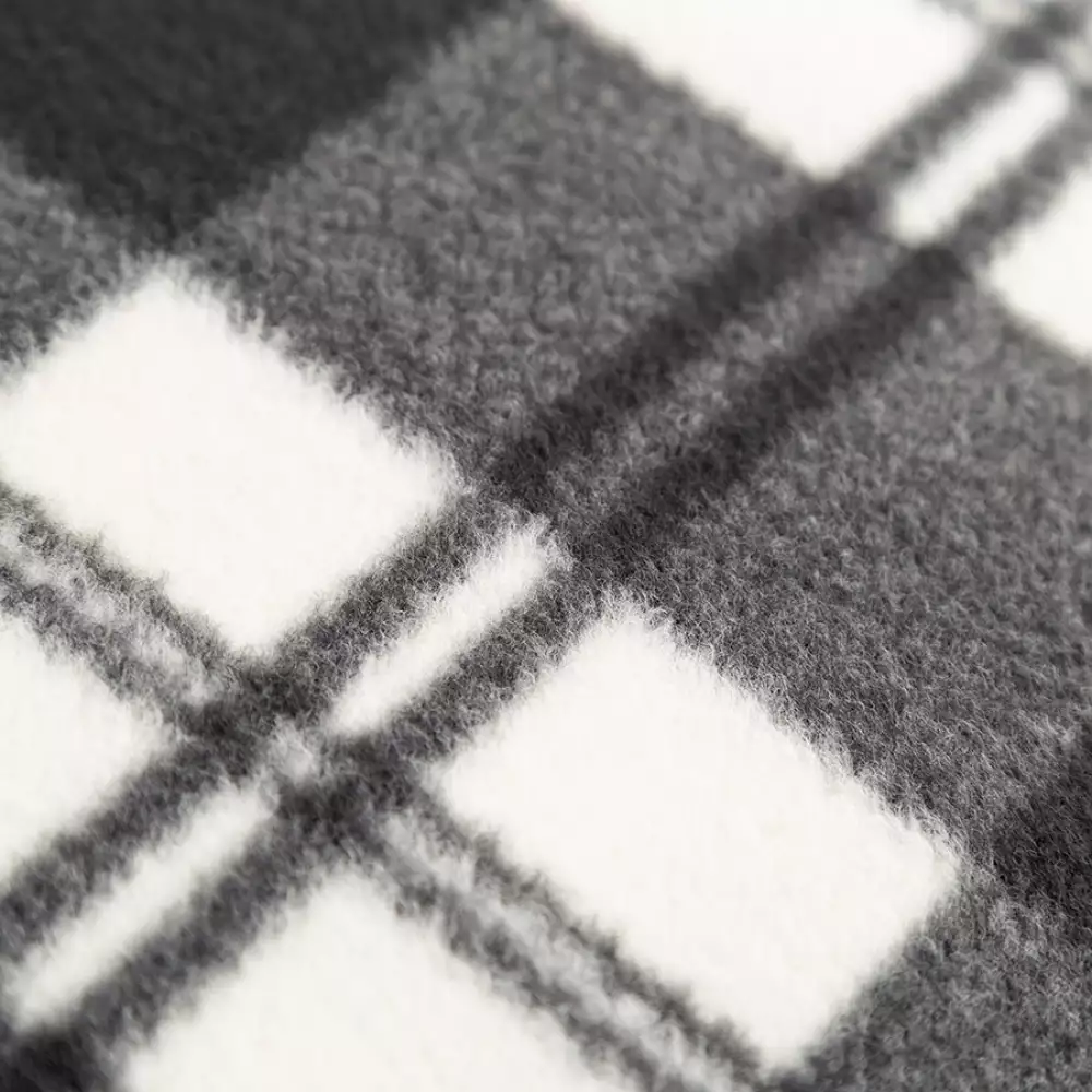 Cobija Dani Fenissa Sencillo Negro 100% Microf - Home Sentry