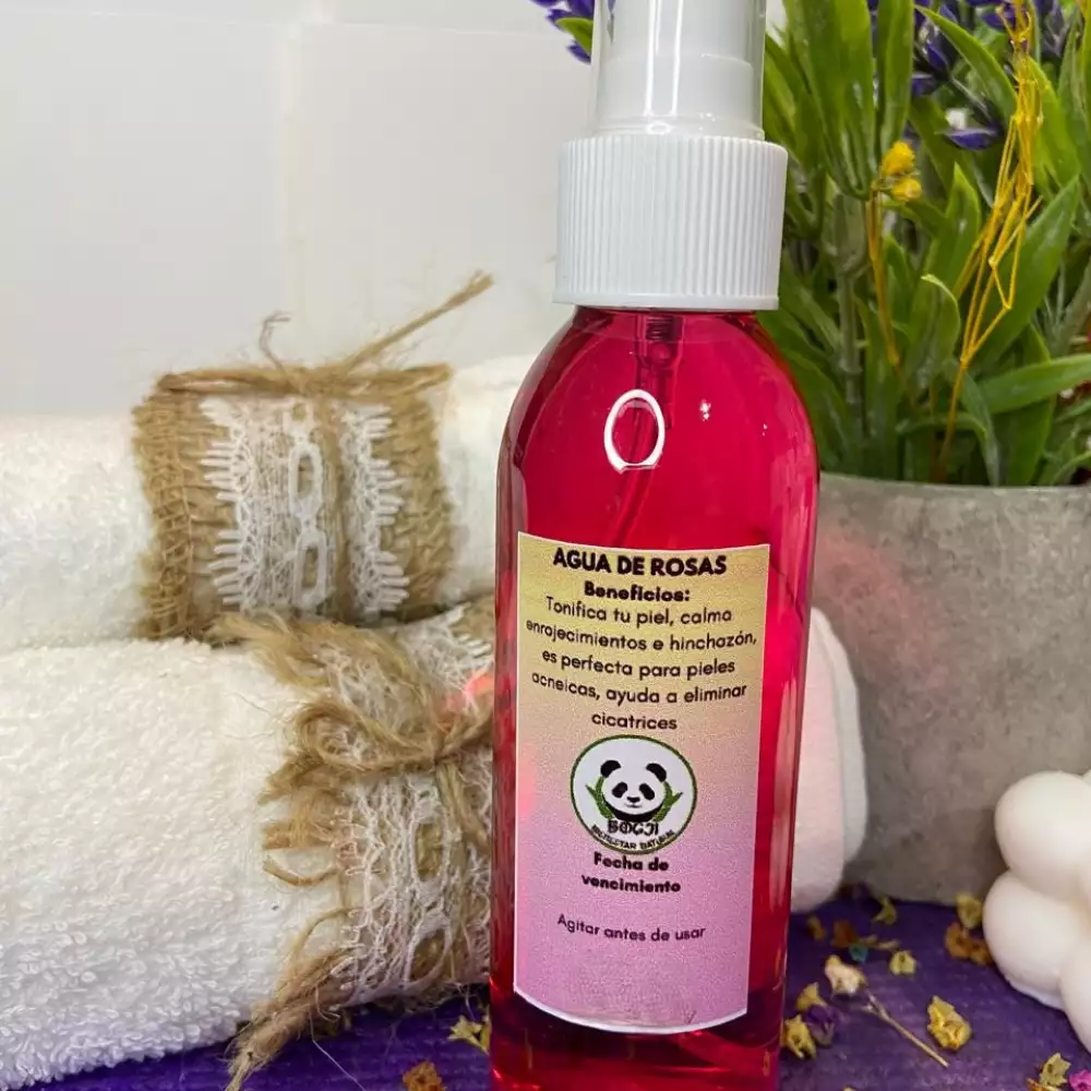 Agua de rosas - La Plaza Morada