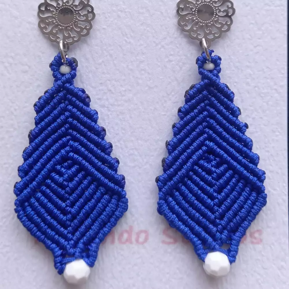 Aretes tejidos en Macrame ISABELLA - La Plaza Morada