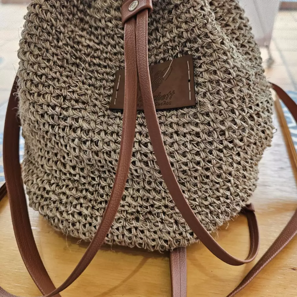 Bolso en Fique tejido a crochet YADI - La Plaza Morada