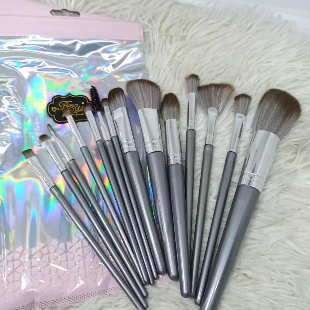 Kit de Brochas de Maquillaje x 14 Unidades - La Plaza Morada