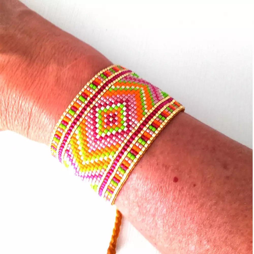 MANILLA TEJIDA - 07 - La Plaza Morada